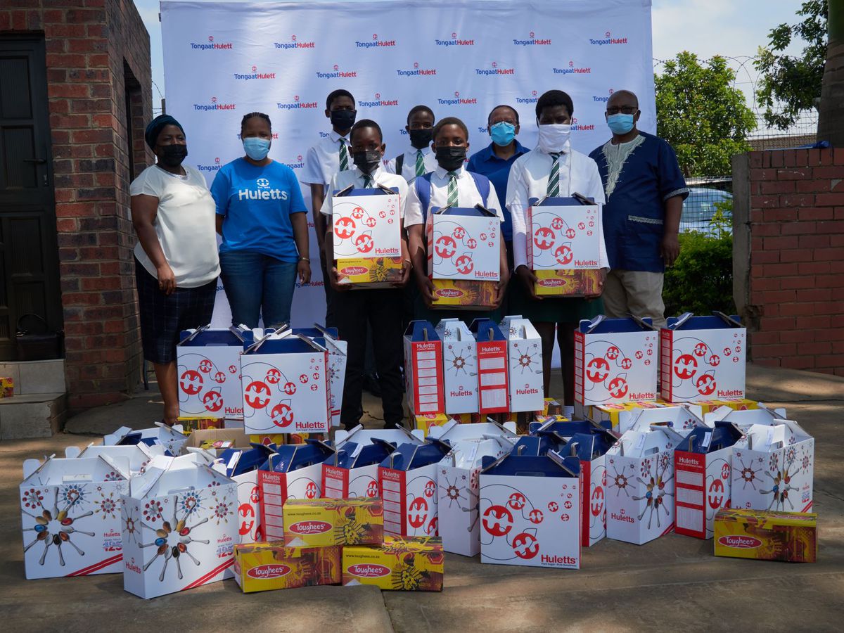 TONGAAT HULETT DONATES UNIFORMS TO DESERVING PUPILS - Tongaat Hulett